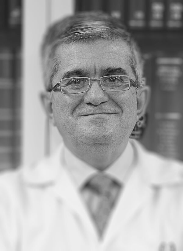 Dr. Rafael Estevan Estevan | Valencia Quirúrgica | Hernia Centre ...